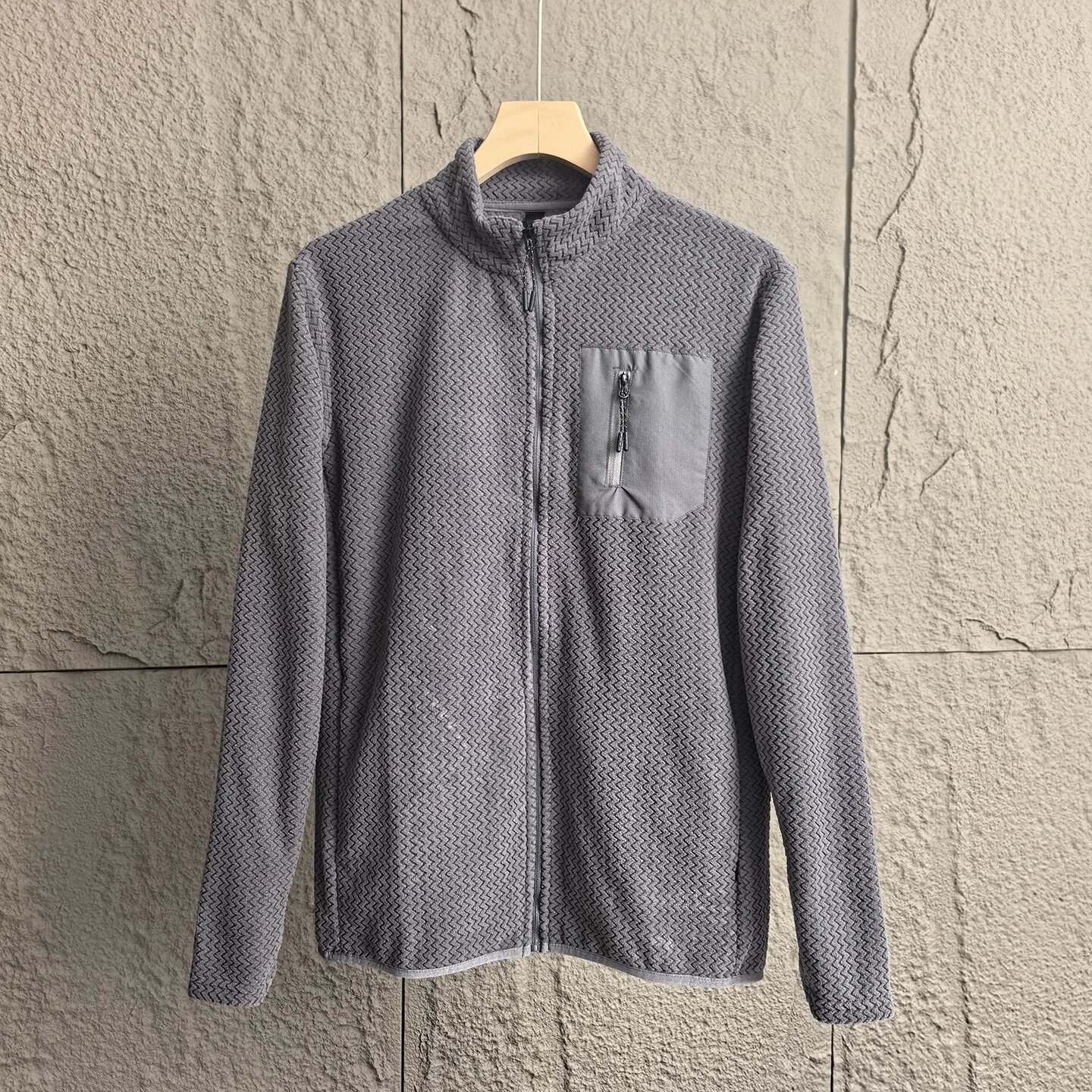 Флис с волнообразным узором! Мужская теплая и удобная универсальная толстовка на молнии до середины груди в горном стиле для осени и зимы