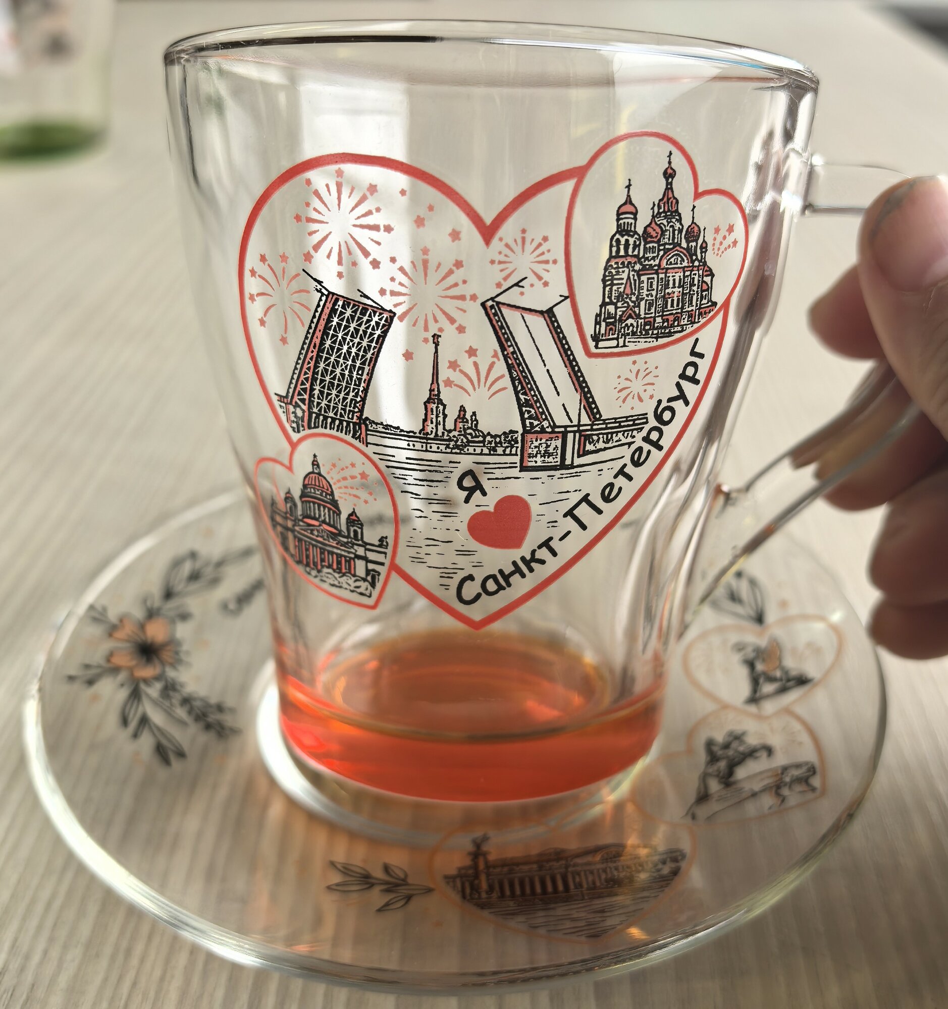 Чайная пара, Петербург, Три сердца с красным или бронзовым цветом, стекло, 250 мл, цветное дно (разное), с блюдцем с бронзой