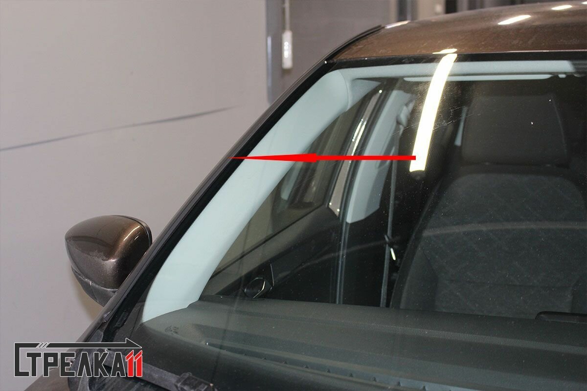 VOLKSWAGEN POLO 2015-20, 2020-н. в - Дефлектор (водосток) лобового стекла Стрелка-2