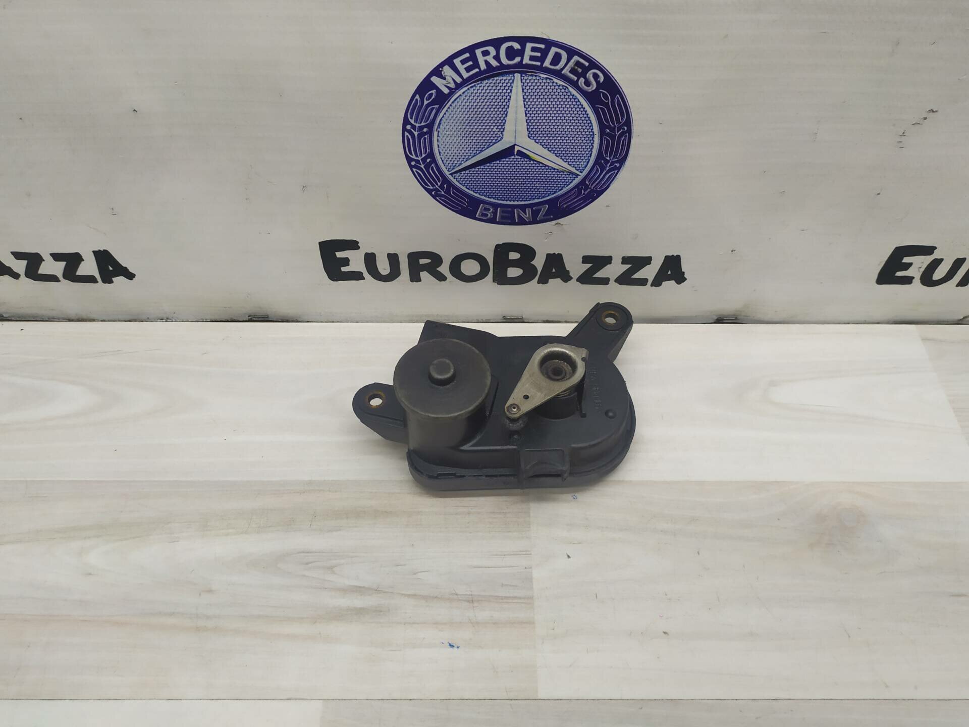 Сервопривод впускного коллектора Mercedes Om612 A6111500094