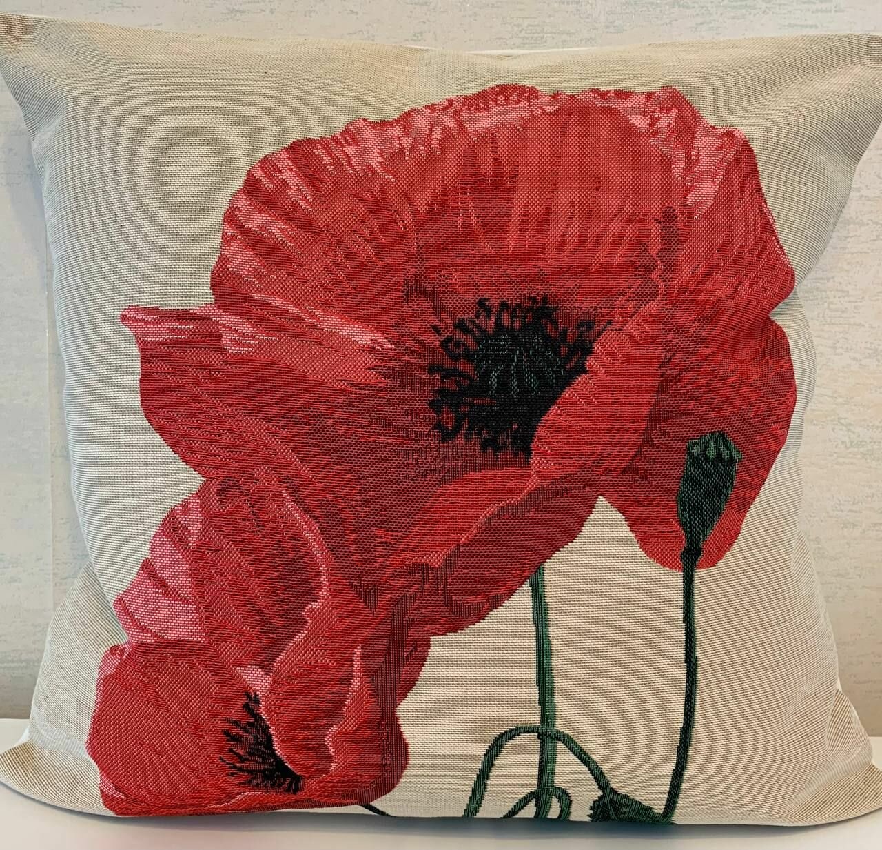 Гобелен, гобеленовая интерьерная наволочка "Маки" 43х43 см