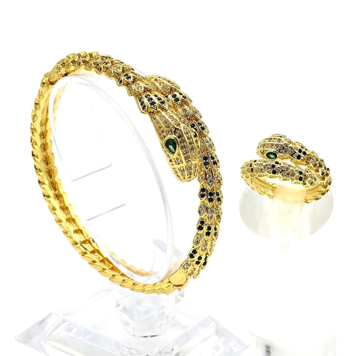 Жесткий браслет, фианит