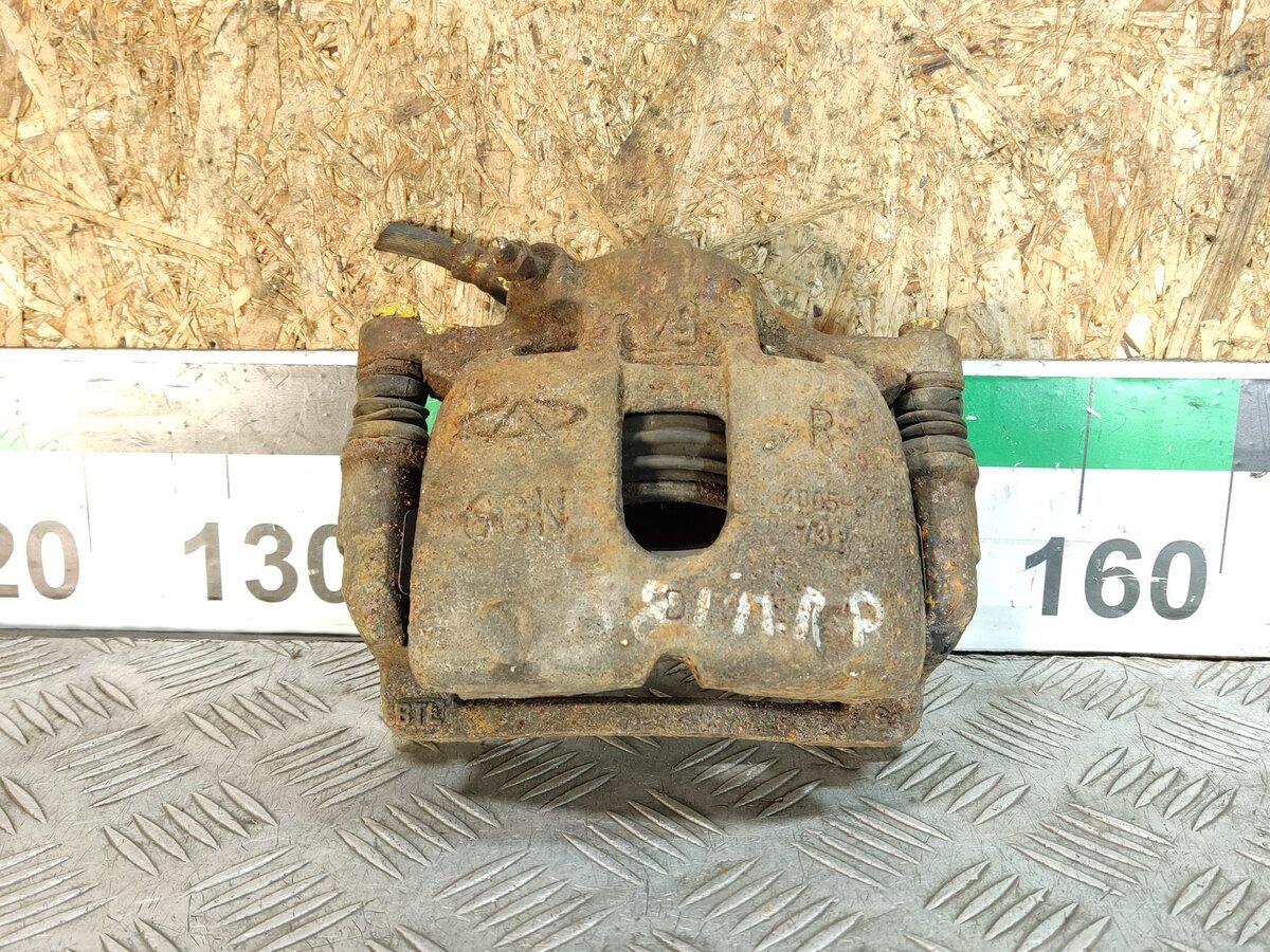 Суппорт передний правый CHERY Amulet 2006-2012 A113501060AB