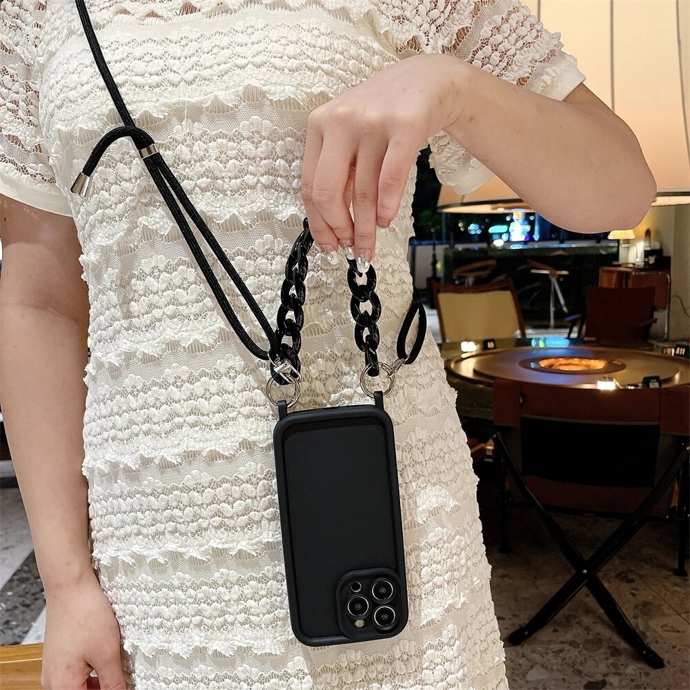 Ударопрочный силиконовый чехол-накладка на телефон с ремешком через плечо и акриловой цепочкой для iPhone 17 15 16 Pro Max 14 13 12 Plus, цвета конфет Айфон 16 Про Макс, Black