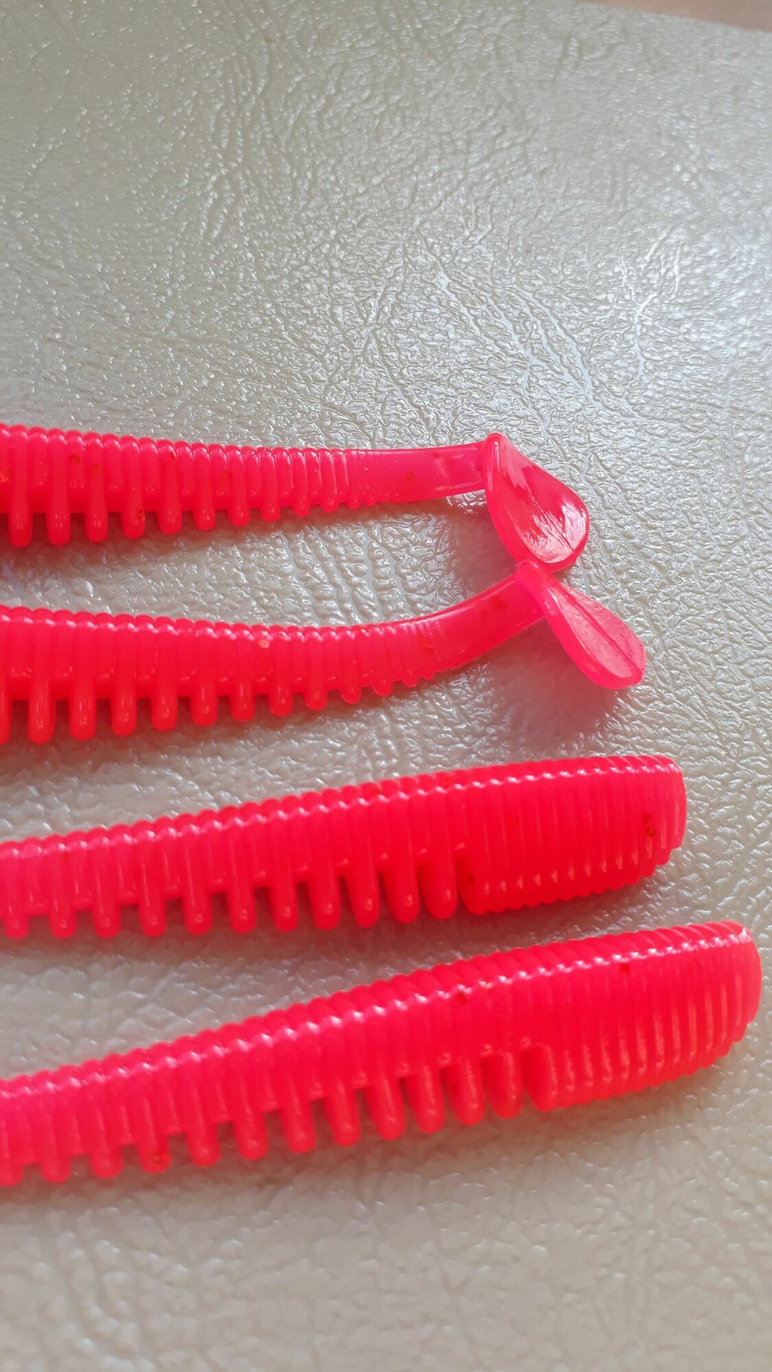 Силиконовая приманка Аваруна (Easy Shad) 100мм (5шт) Розовый (Clear Pink).