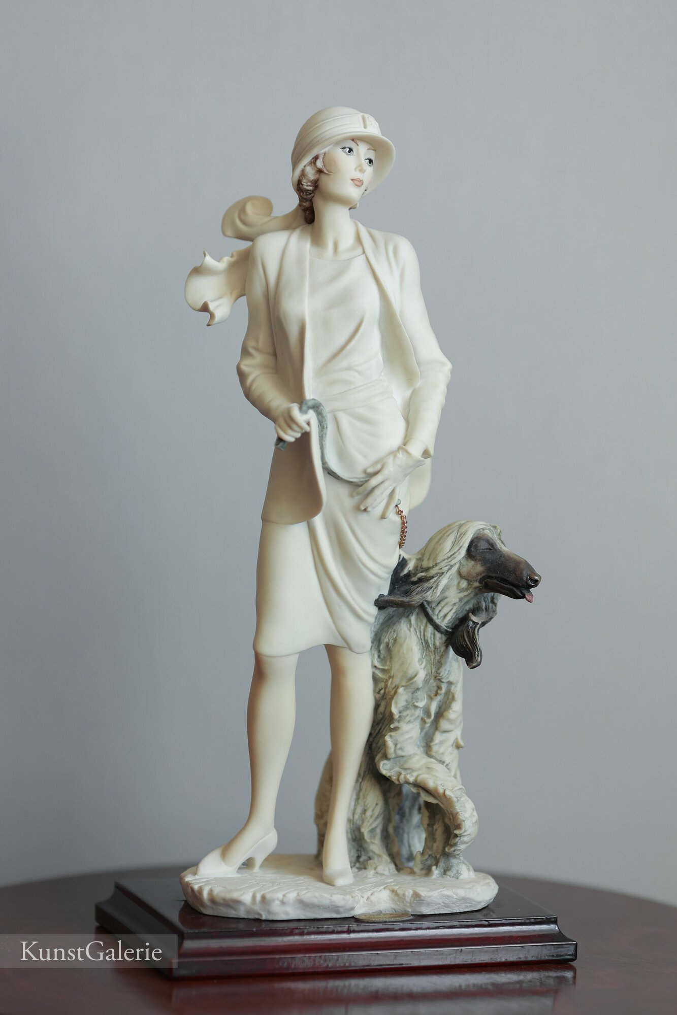 Статуэтка Giuseppe Armani: "Тереза с афганской борзой" Capodimonte Florence - Teresa 0451F - Джузеппе Армани Каподимонте