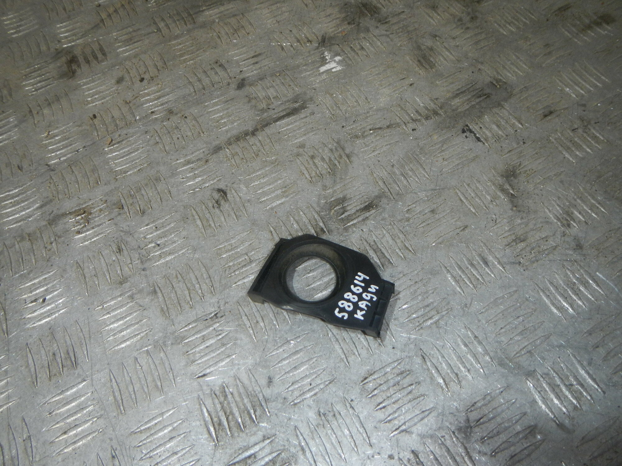 Б/У Накладка декоративная, Volkswagen (Фольксваген)-CADDY (11-) VOLKSWAGEN CADDY (11-) На замок зажигания. Без повреждени...