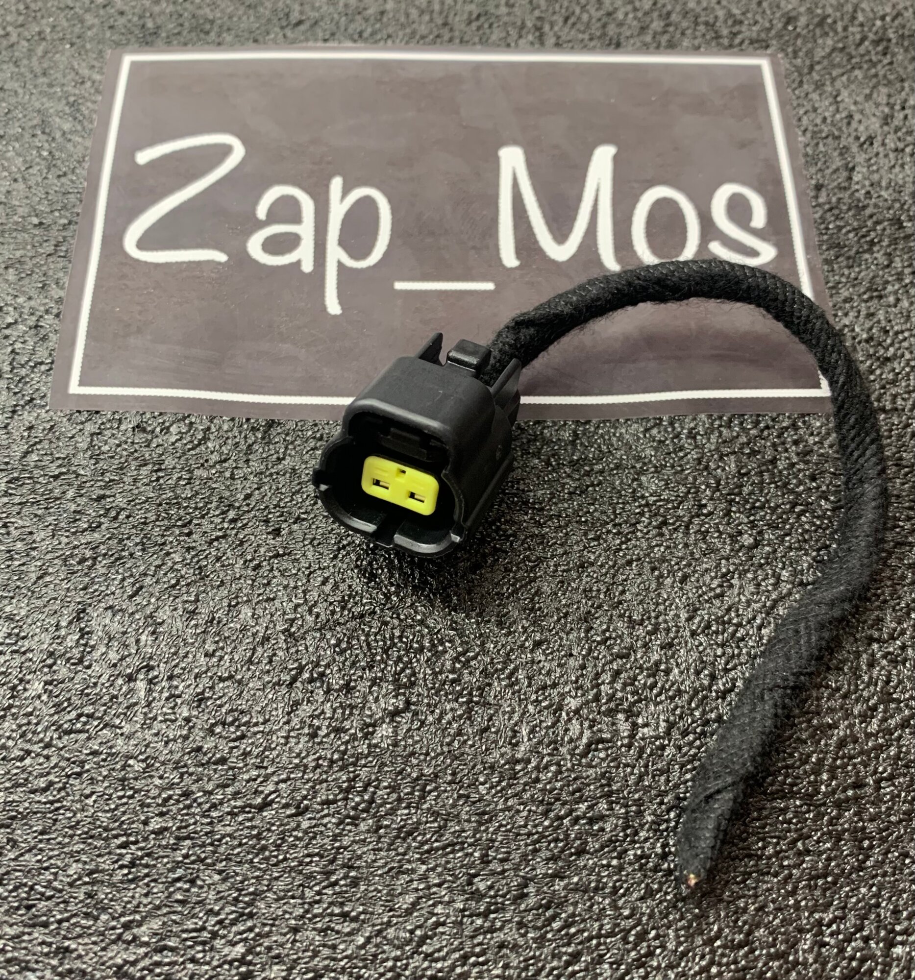 Фишка штекер датчика коллектора G4FG 1.6 Rio 4 FB X Solaris 2 Ceed 3 CD Creta