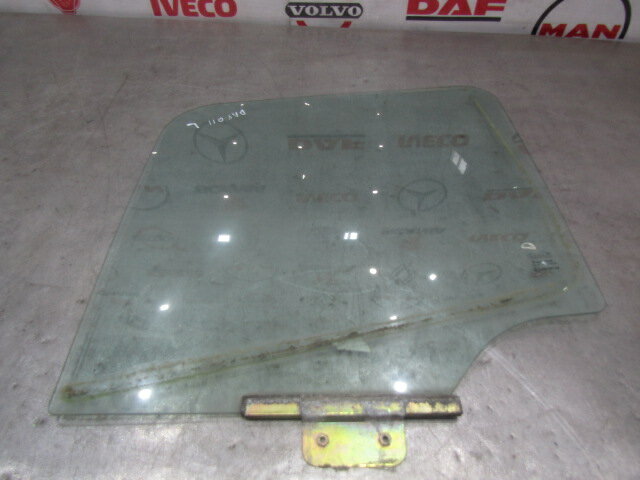 Стекло левой двери DAF CF85