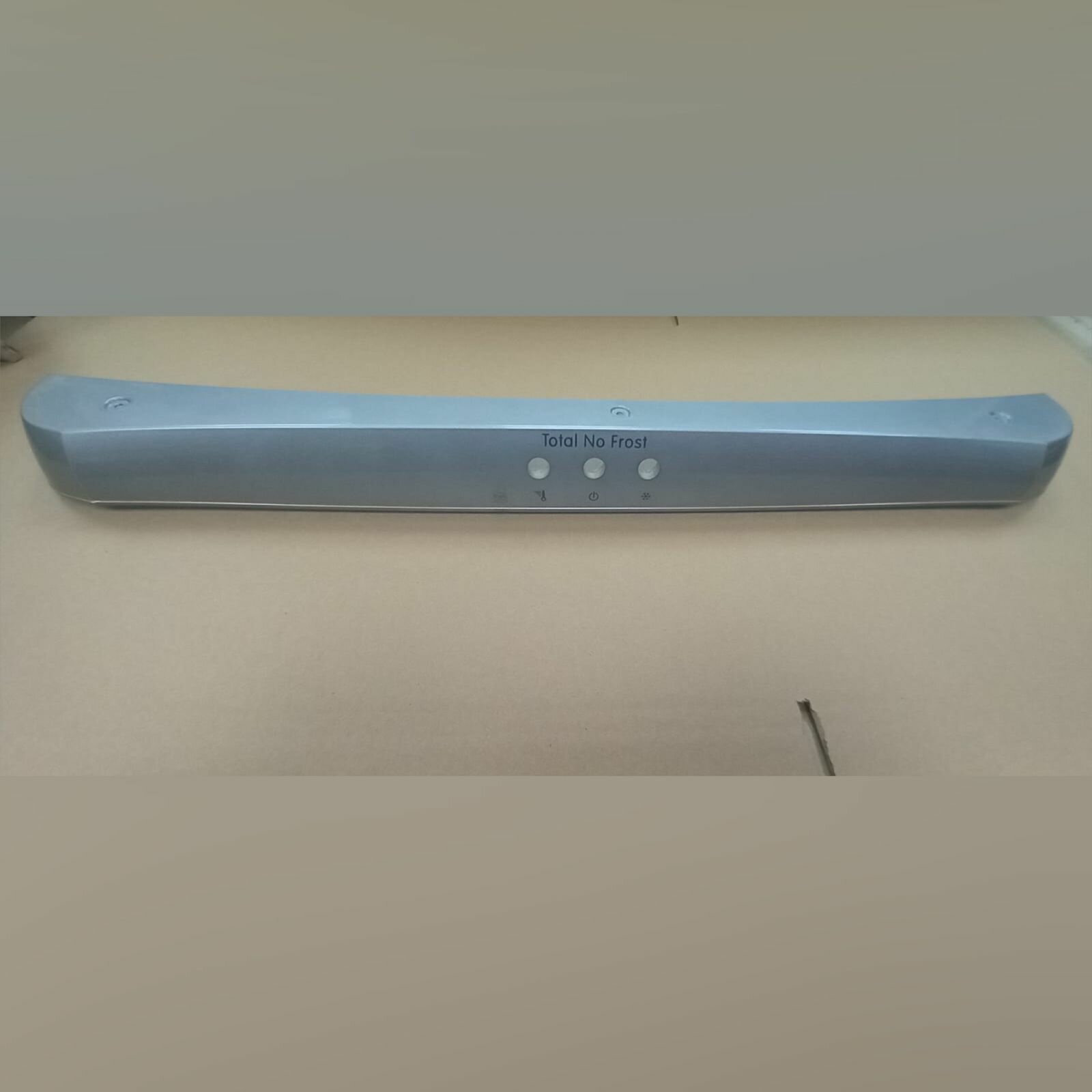 Верхняя декоративная панель холодильника Indesit, 695 мм.