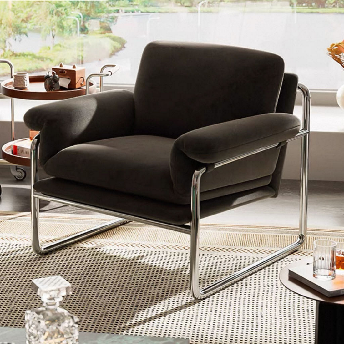 Интерьерное кресло на металлической основе Isidre (Черный)