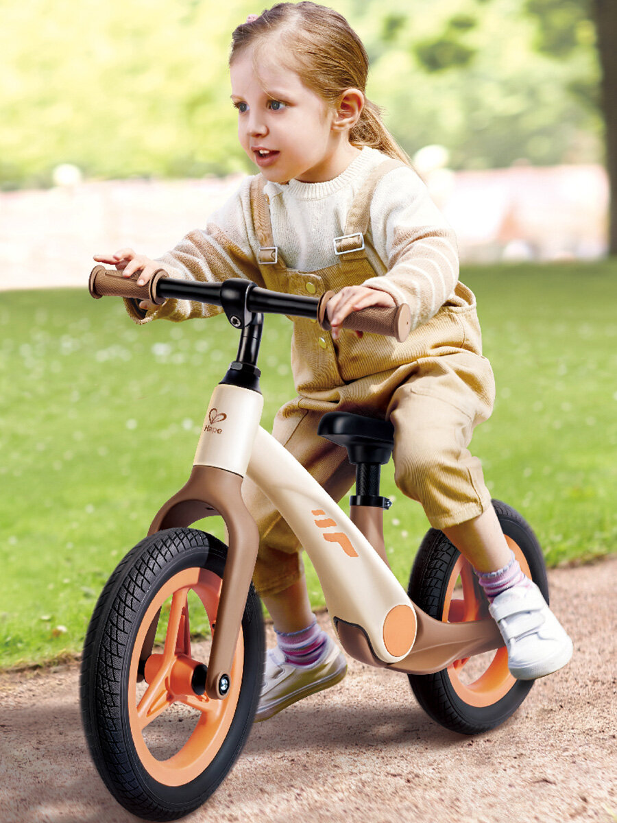 Беговел для детей Hape "Мой первый транспорт", оранжевый, E1210_HP