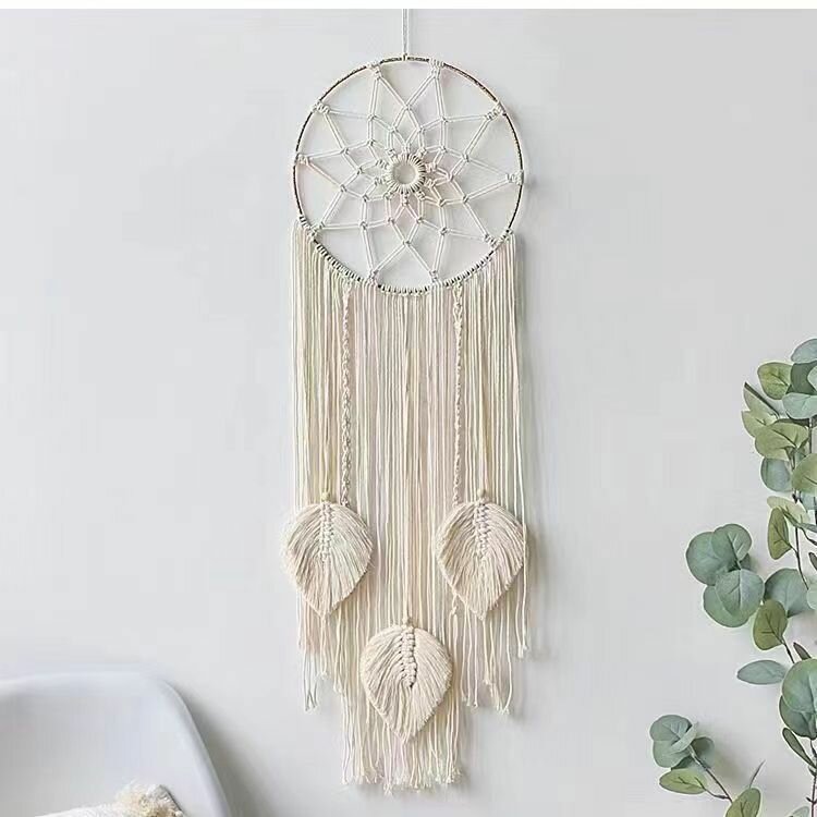 Украшение подвесное интерьерное Богемные орнаменты, сплетенные вручную из листьев, украшают комнату