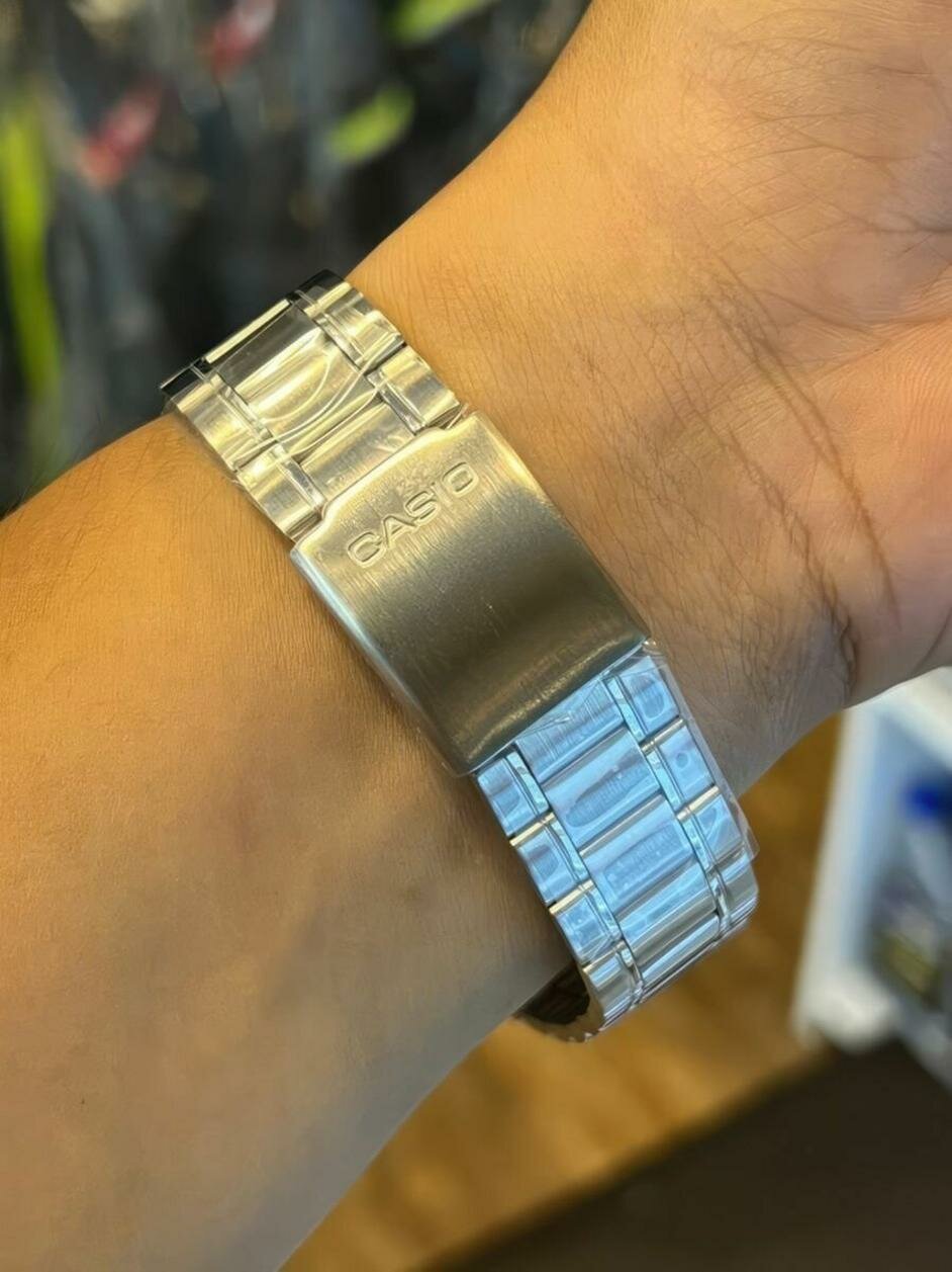 Наручные часы CASIO Collection, серебристый/белый — фото 1