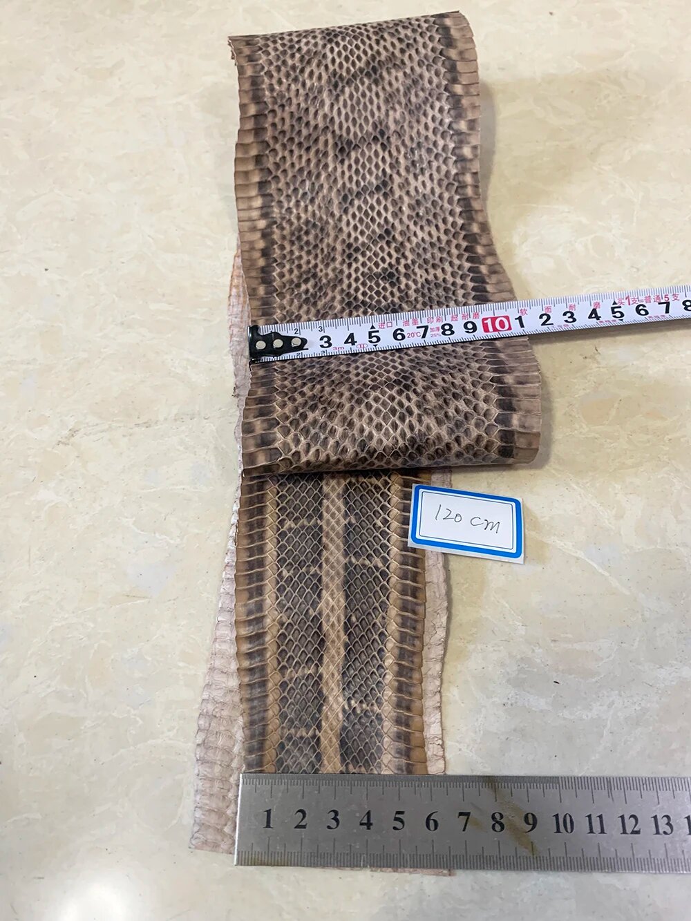 Натуральная змеиная кожа для рукоделия