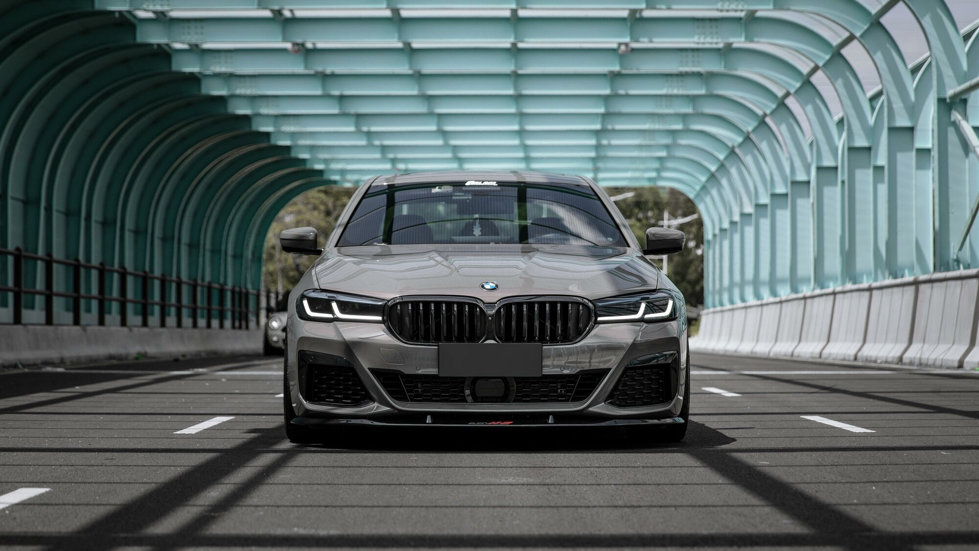 Картина на холсте 60x110 LinxOne "Автомобиль, интерьер для дома / декор на стену / дизайн