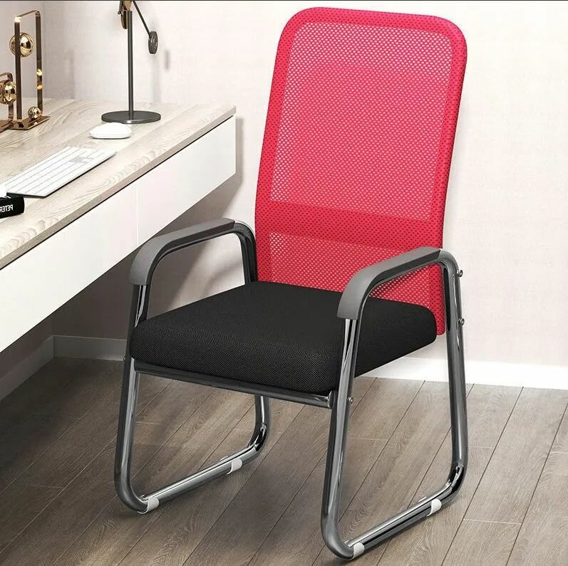 Офисное кресло с подлокотниками, эргономичный дизайн для комфортной работы, Красный