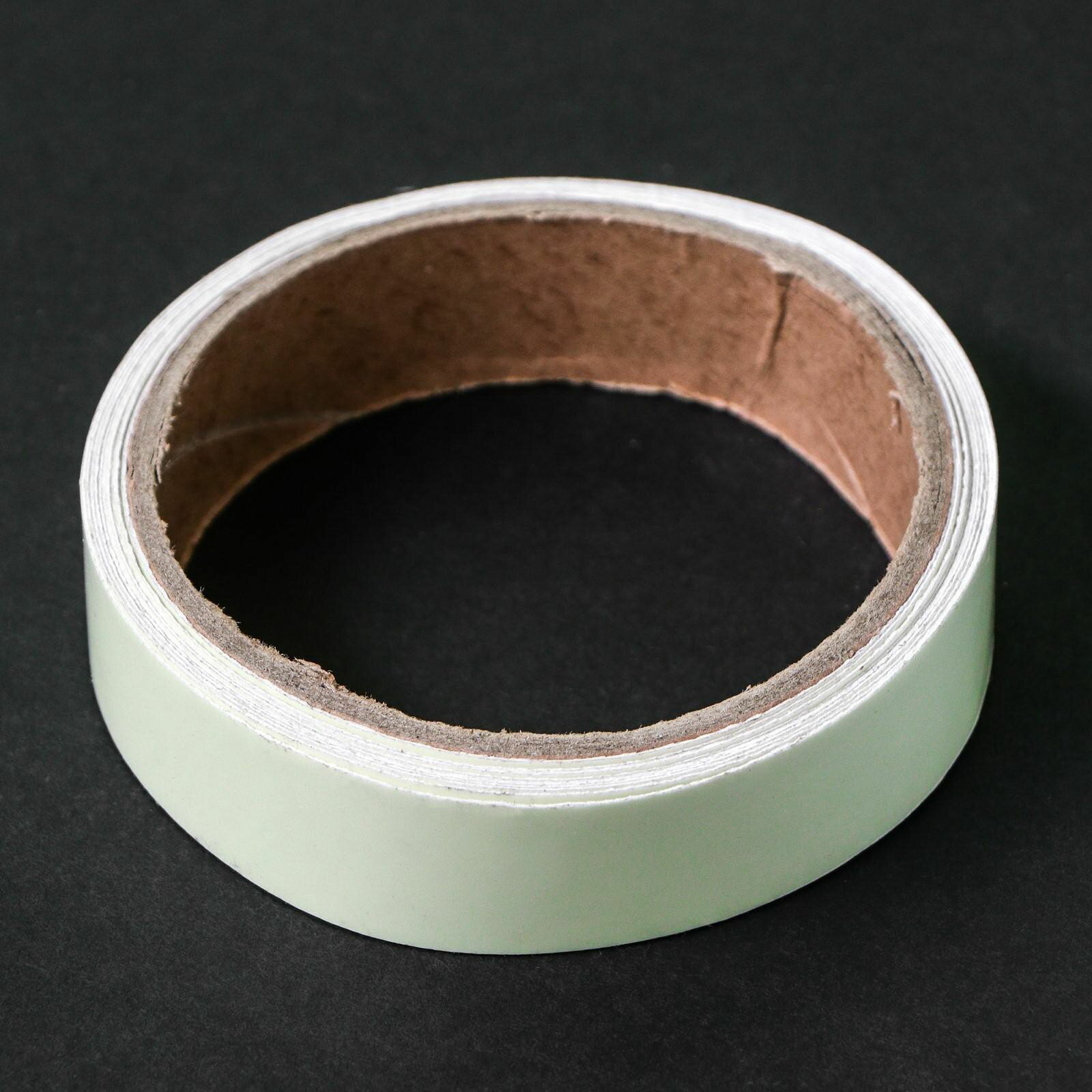 Фотолюминесцентная самоклеящаяся лента 2x300 см, зеленое свечение