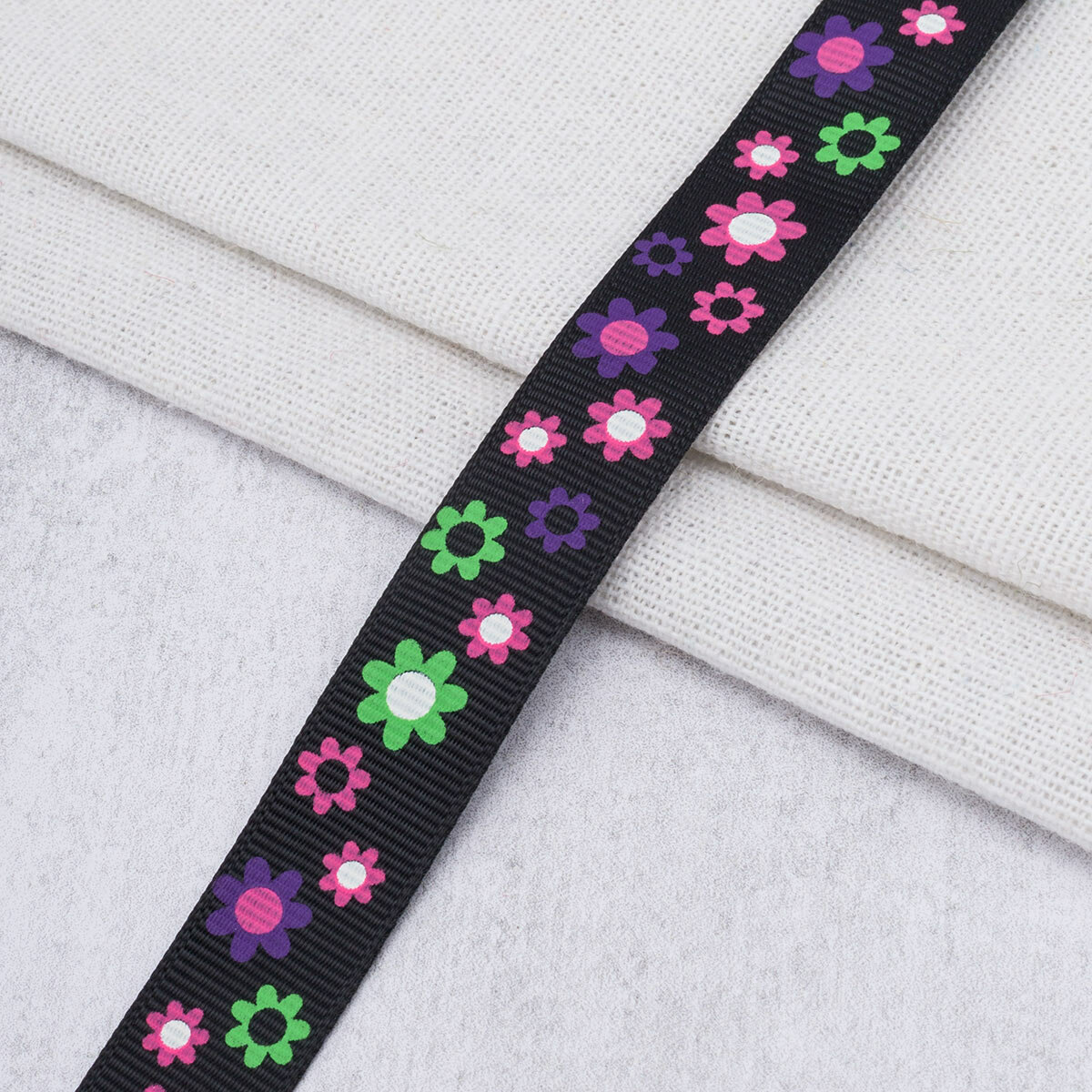 Лента декоративная для упаковки подарков, репсовая, с рисунком, 1,5 см х 45,72 м, цвет черный