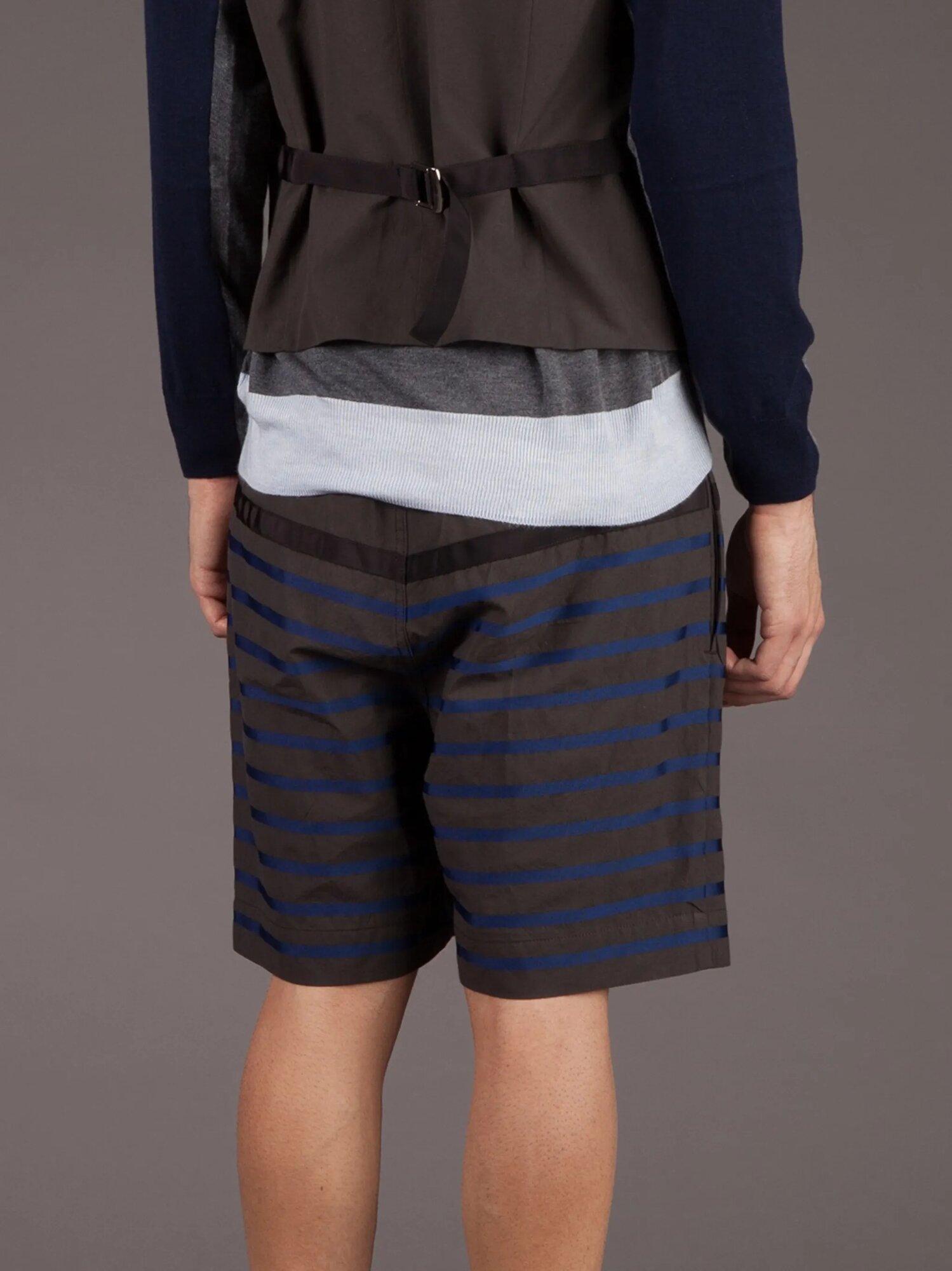 Шорты Sacai Striped shorts, размер 46, коричневый — фото 1