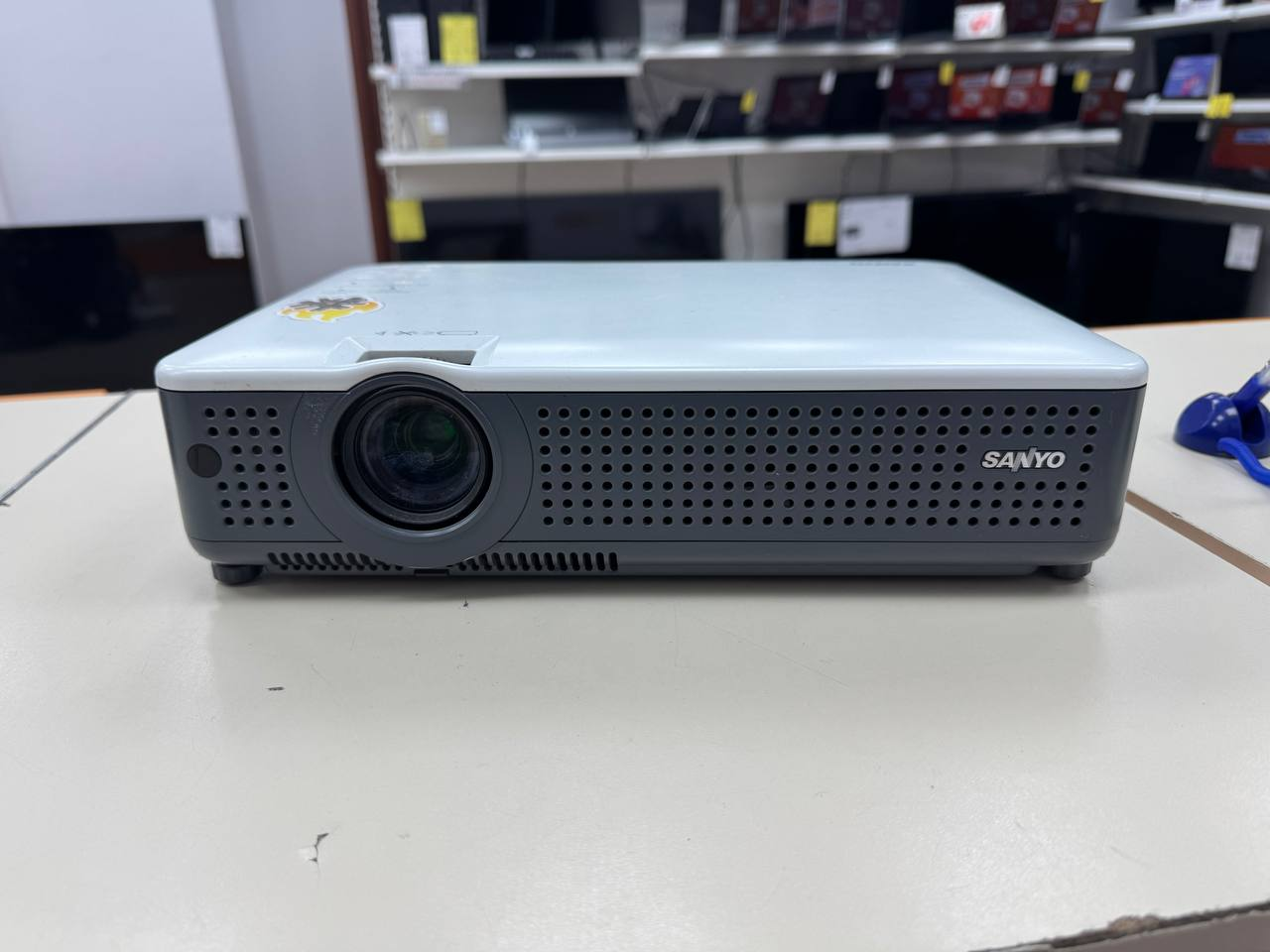 Проектор Sanyo PLC-XU78 б\у уценка