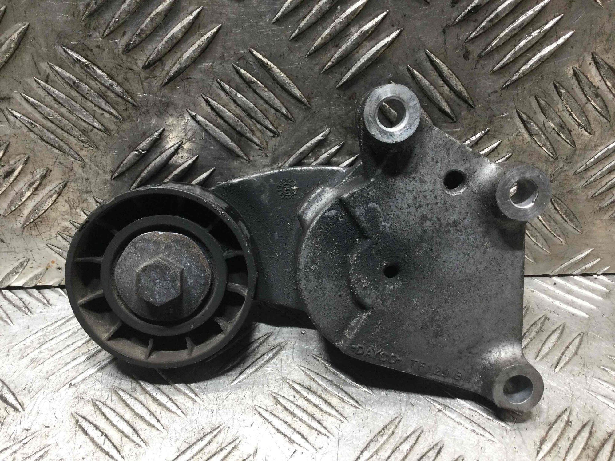 Б/У Натяжитель ремня генератора Peugeot 3008 1 поколение (2010-2013) 2011 г.