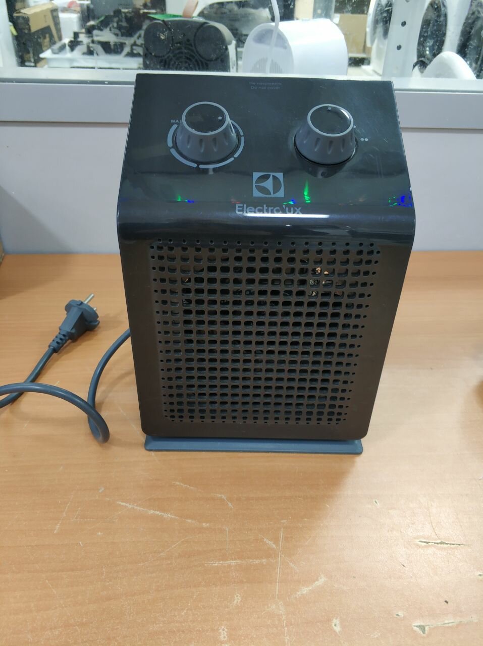 Обогреватель Electrolux EFH/S-115 черный