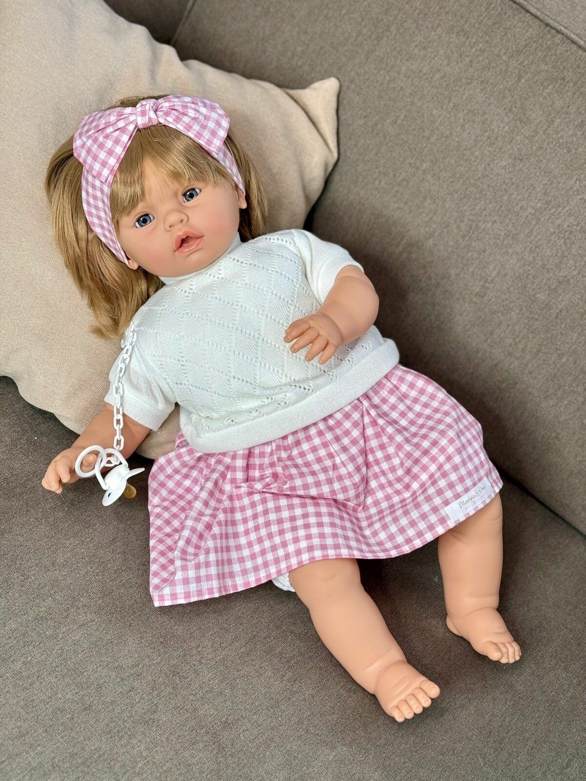 Кукла для девочки 63 см Леонор мягконабивная (1905K)