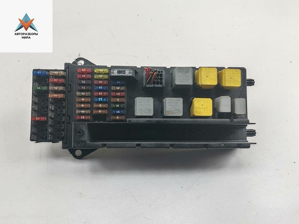 Блок предохранителей Volkswagen Crafter 2007 9065450401