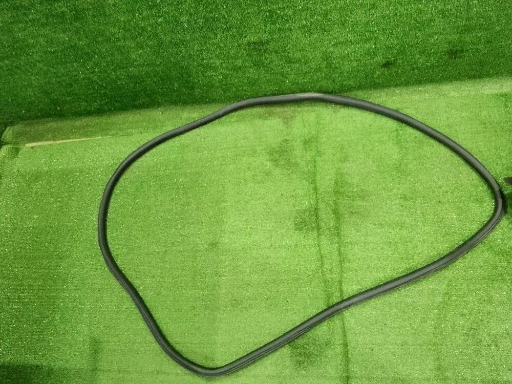 Уплотнитель двери задний Skoda Octavia A5 Б/У с пробегом