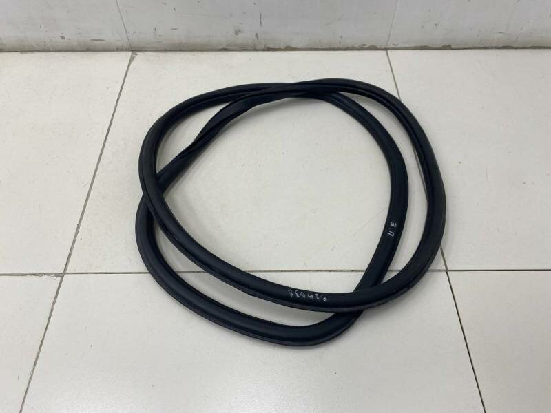 Уплотнитель проема двери задней правой Volkswagen Polo Sed RUS 2011 кат.номер: 6RU867914A5AP