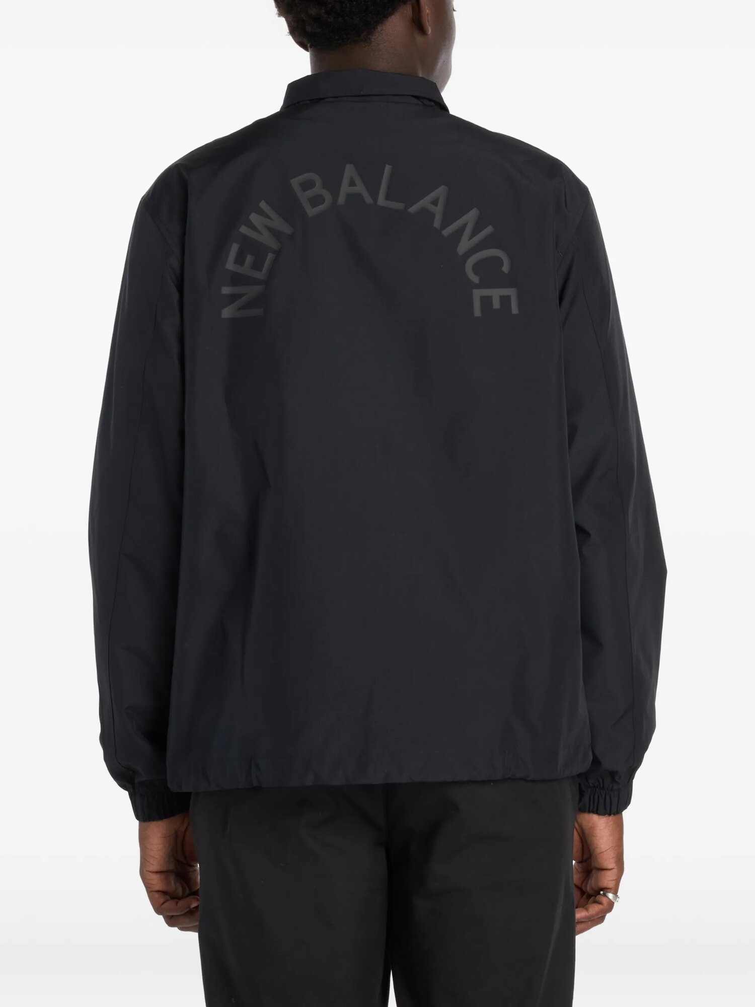 Куртка New Balance Logo-detail jacket, размер L INT, black/black — фото 1