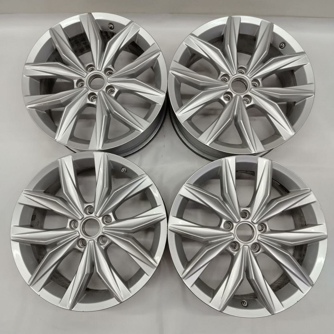 Колесные диски Volkswagen 18x7 PCD 5x112 D57.1 ET43 (оригинал)