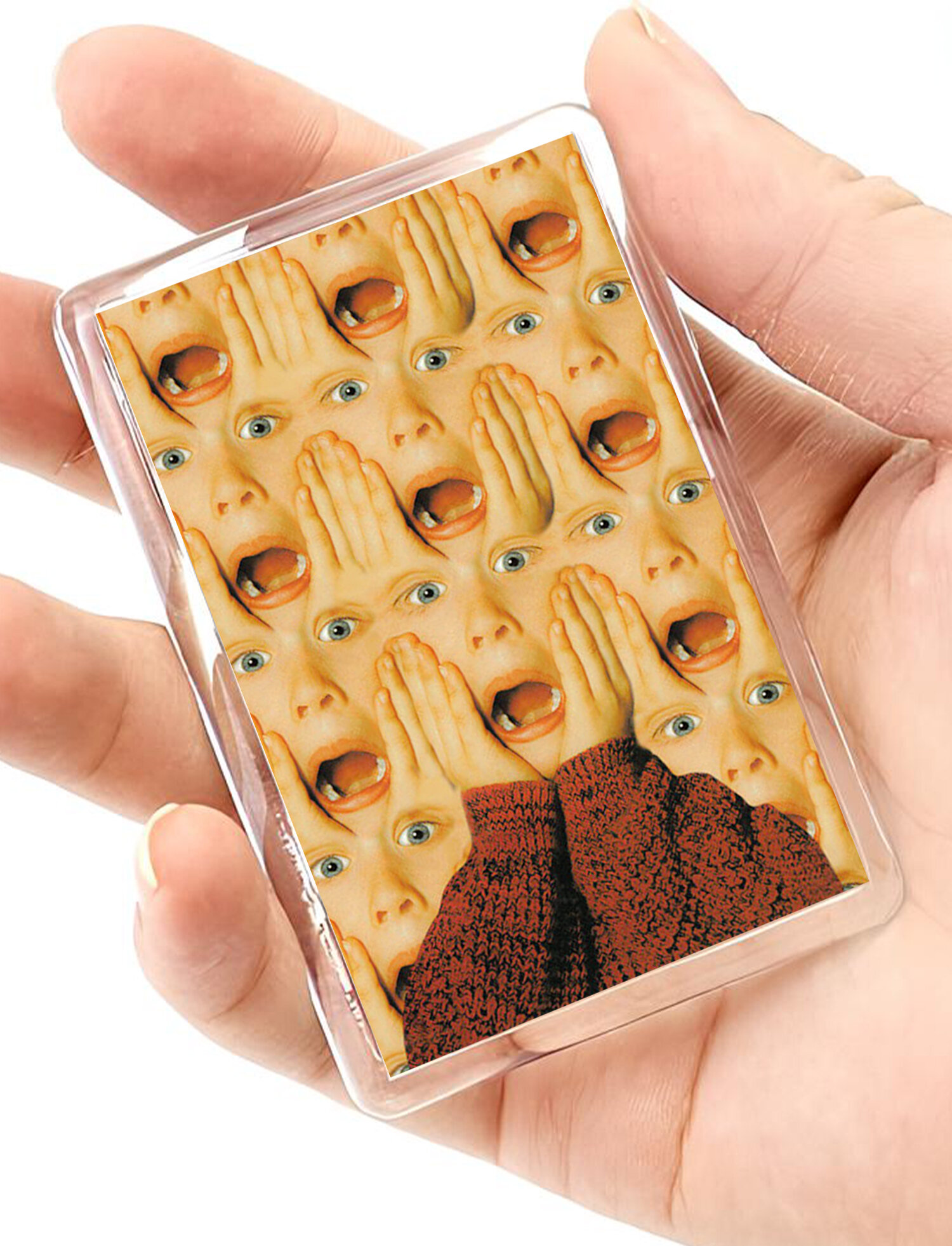 Магнит "Один дома", акриловый, прямоугольный, сувенир, 50х76 мм