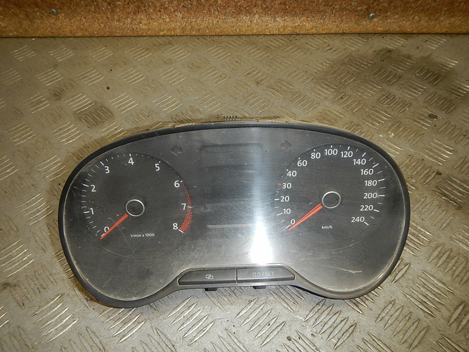 Б/У Панель приборов, Volkswagen (Фольксваген)-POLO (SED RUS) (11-) VOLKSWAGEN POLO (Sed RUS) (11-) Сломано 2 крепления, ...