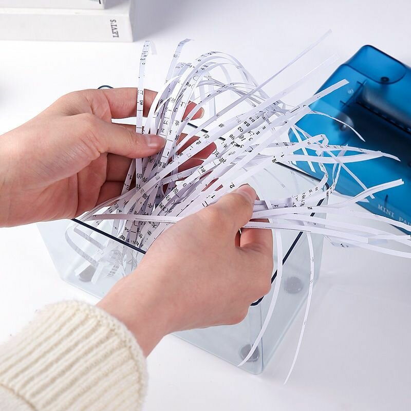 Портативный настольный шредер с ручной рукояткой