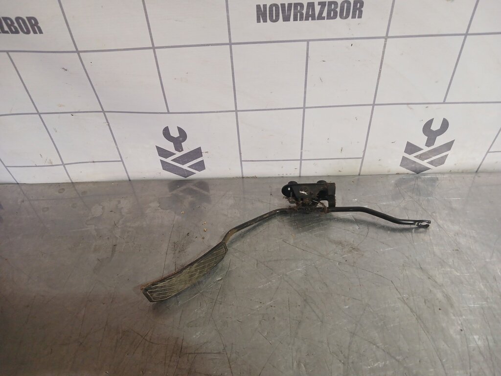 Педаль газа Mazda 323 BA 94-98