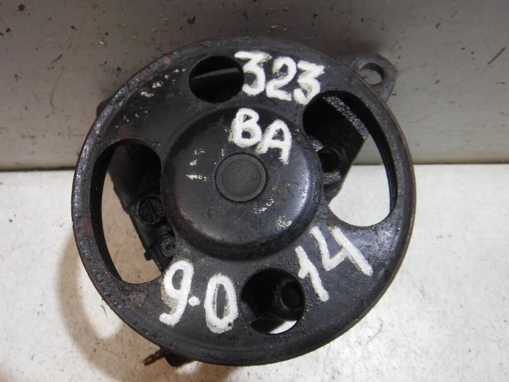 Насос гур Mazda 323 BA B21H32650A