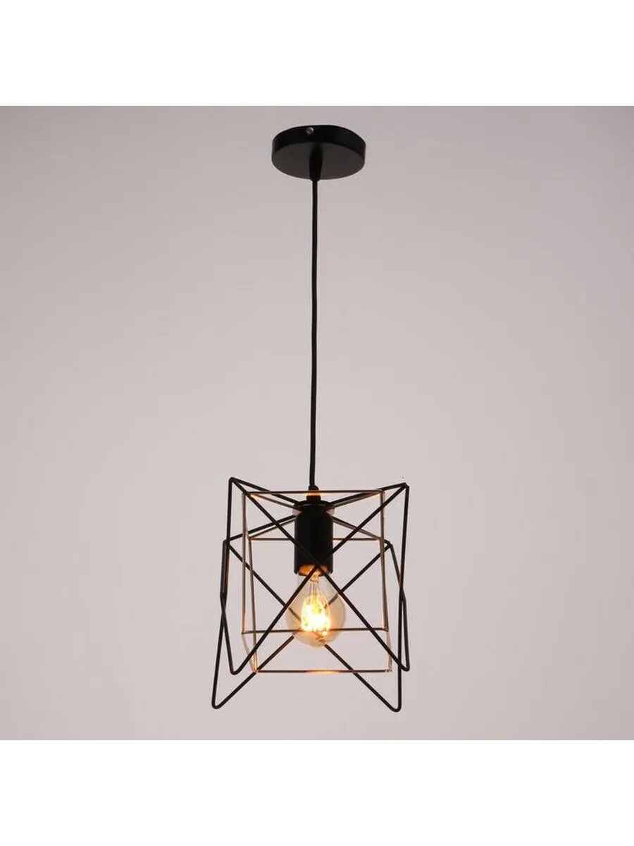 Элегантный настенный светильник в черном и золотом