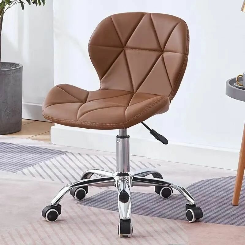 Стул мастера для салона красоты