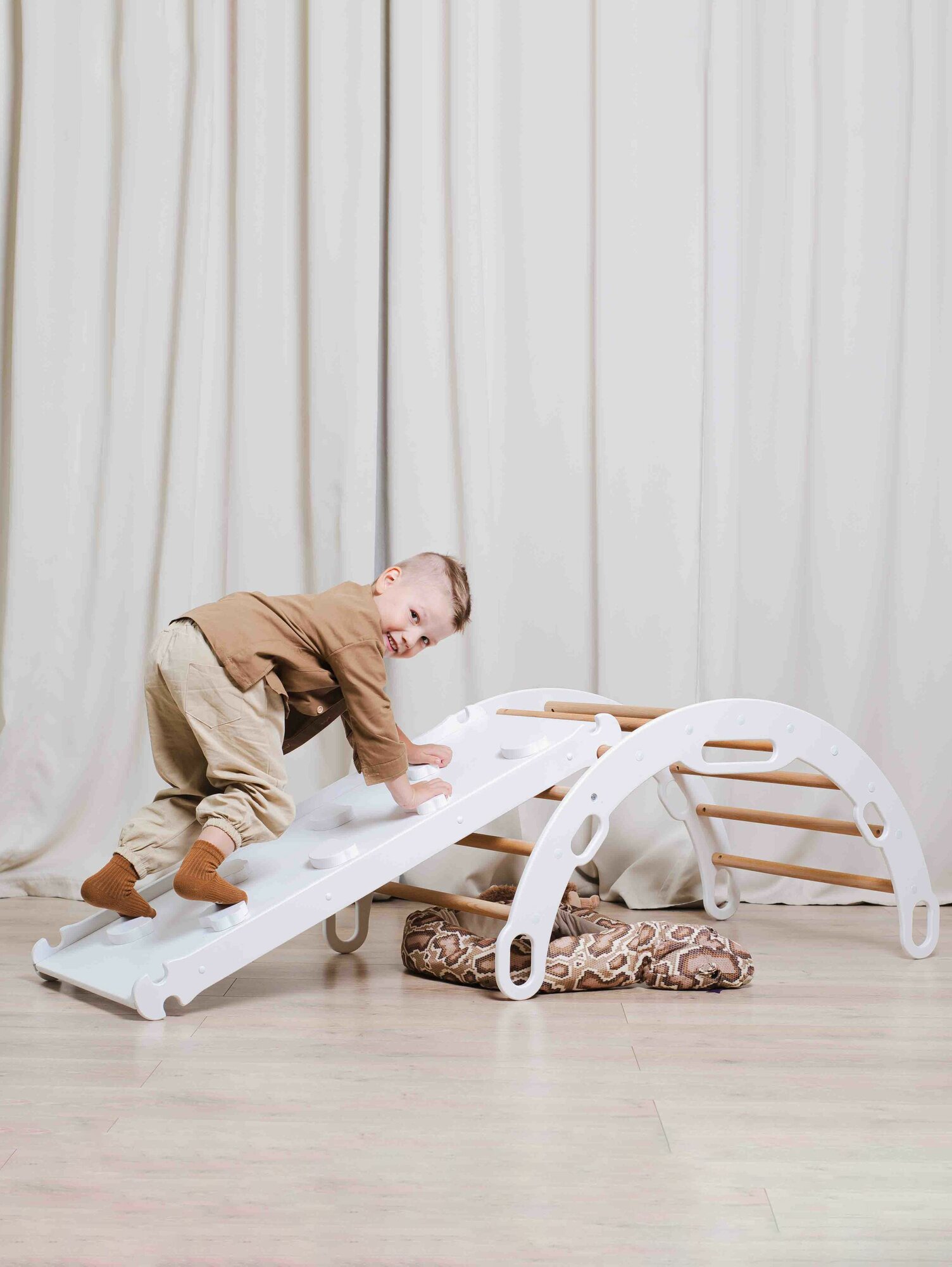 Модуль 2 в 1 Горка и Скалодром для треугольника или арки Пиклер, методика Монтессори. Дополнительный элемент