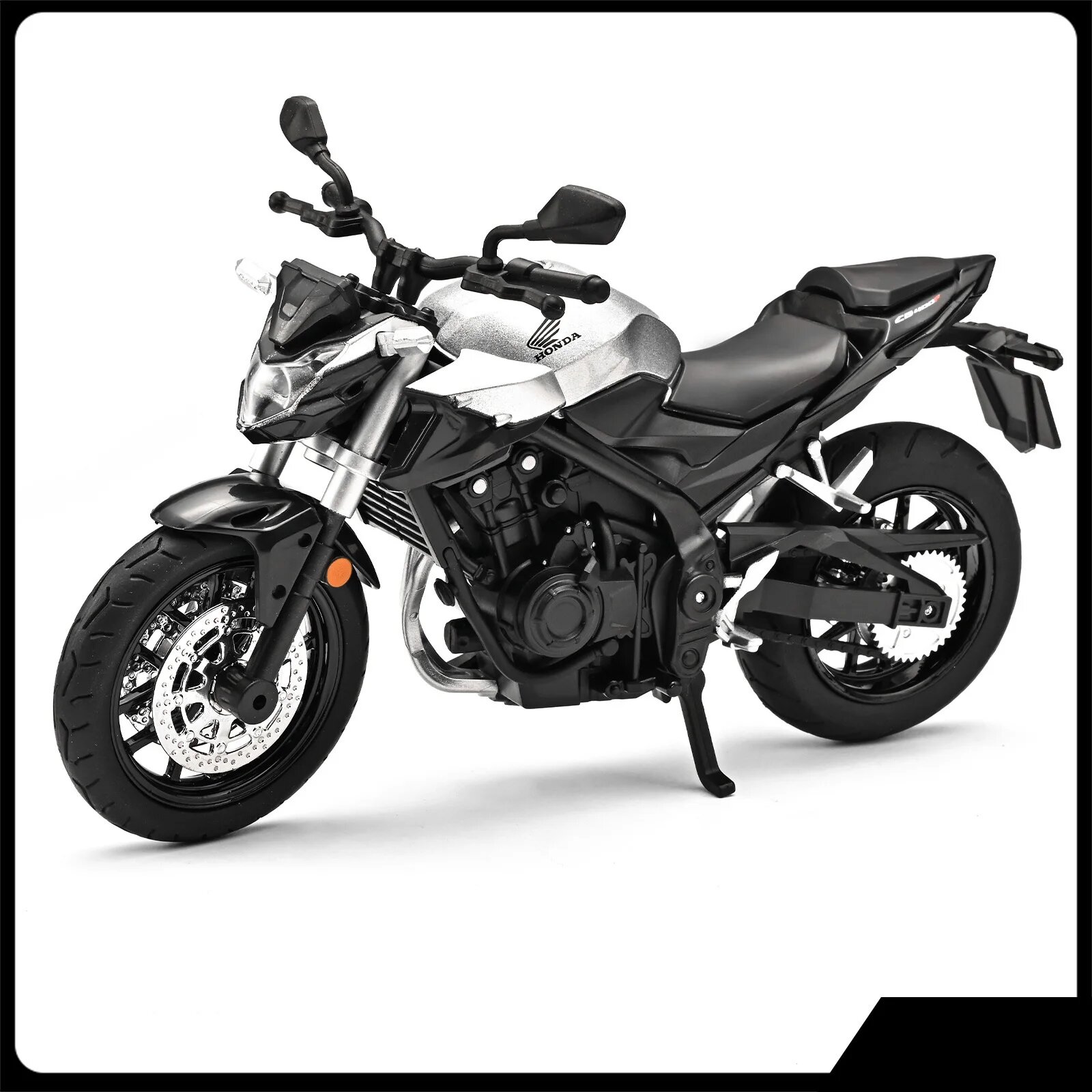 Модель мотоцикла Honda CB400F 1:12