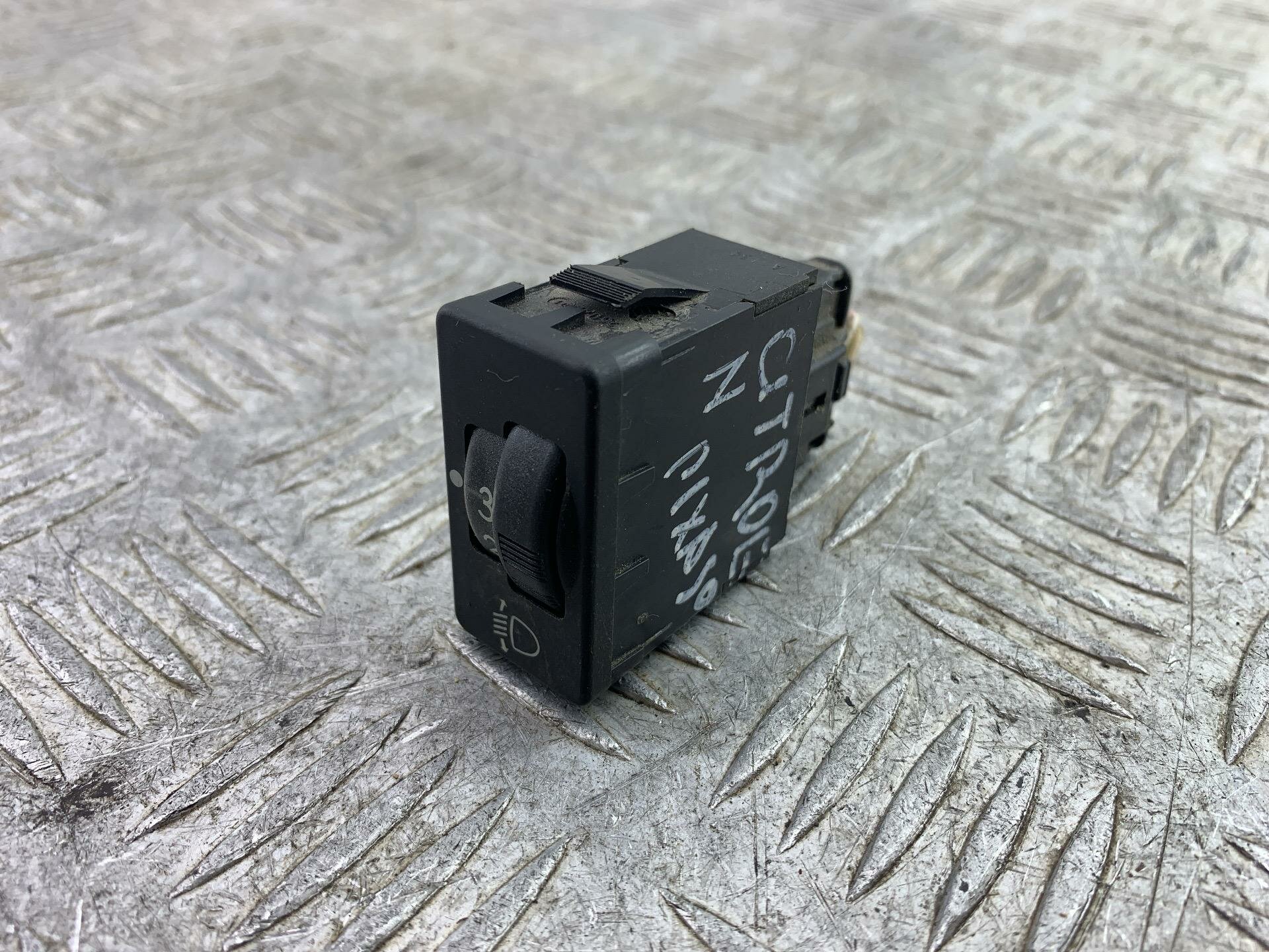 Кнопка корректора фар Citroen Xsara Picasso рест. (2004 - 2010)