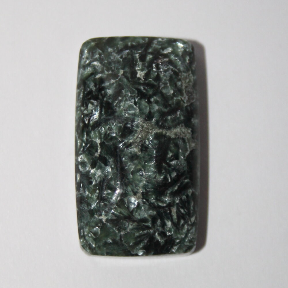 Клинохлор Серафинит кабошон, 30х16х6 мм, Сибирь, "True Stones"