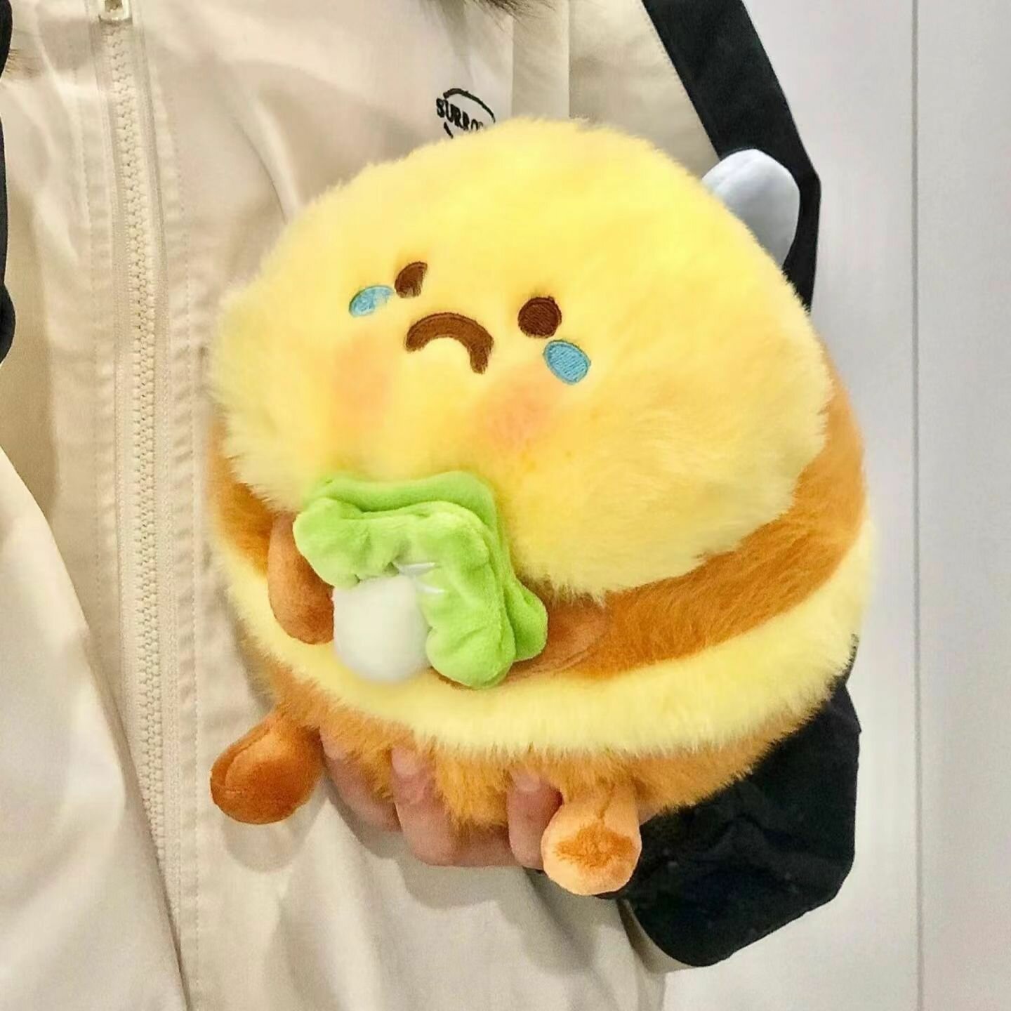 Милая маленькая кукла-пчелка, плюшевая игрушка в виде горькой акулы-пчелы, забавный подарок на день рождения для мальчиков и девочек.