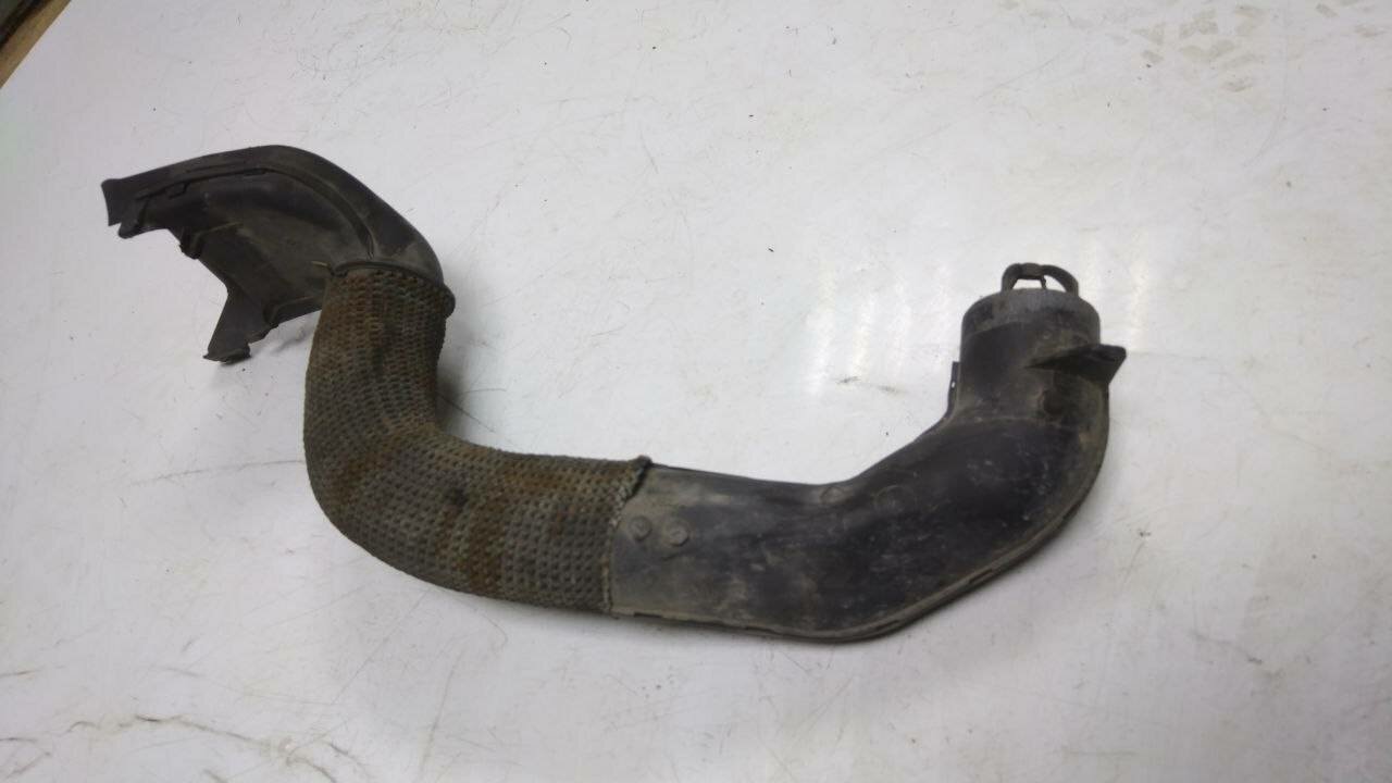 Воздуховод (дефлектор) радиатора Ford 2000 98AB9E635