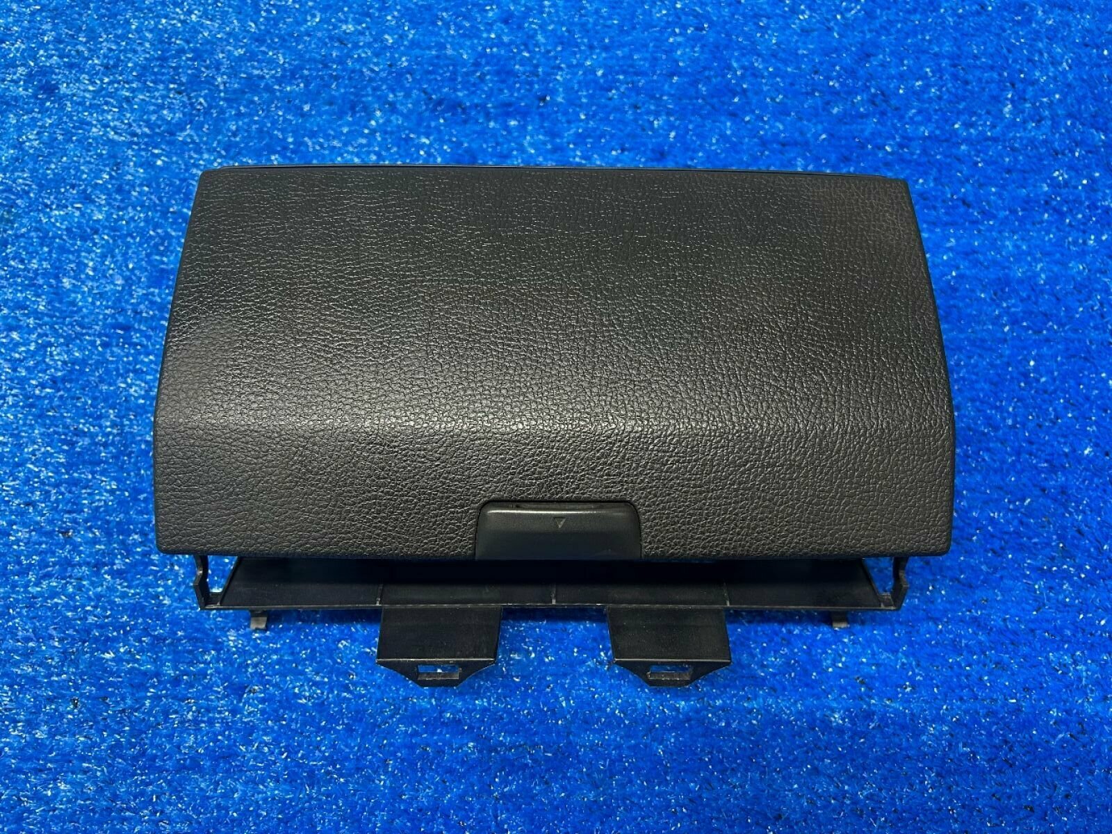 Бардачок Mazda 6 GG седан 1.8 L8 2007 GR1A5524X02