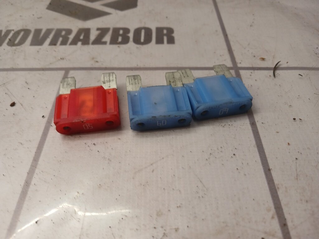 Предохранитель Renault Logan 2 14-18