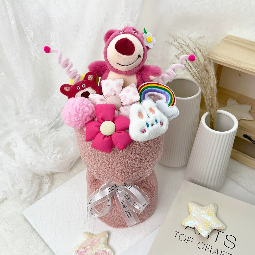 Букет из плюшевых игрушек «Клубничный мишка» с розами, засушенными цветами и мыльными цветами — подарок на День святого Валентина, подарок на 520-летие, подарок для девушки, подарок на Международный женский день/День богини.