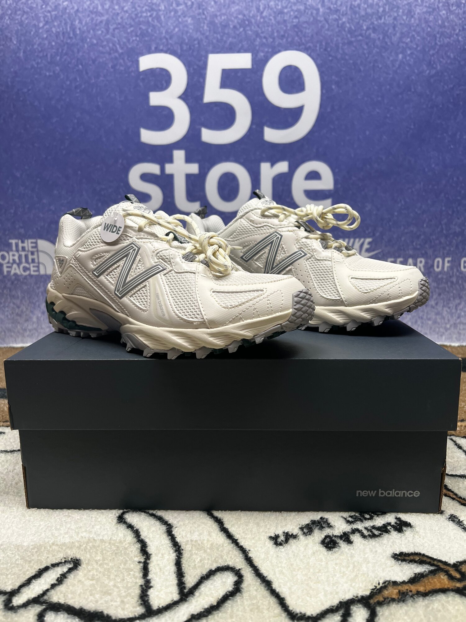 Кроссовки 610